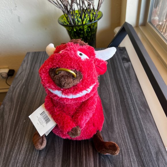 Hallmark | Holiday | Hallmark El Toro Of Love Red Bull Plush Stuffed ...